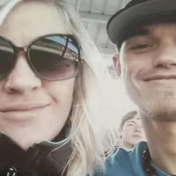 Chilling wid wifey by Joshua Daugherty | BandLab