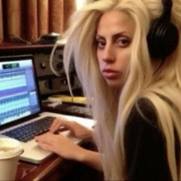 HOT DJ SHiT by MADAME ELECTRONiCA | BandLab